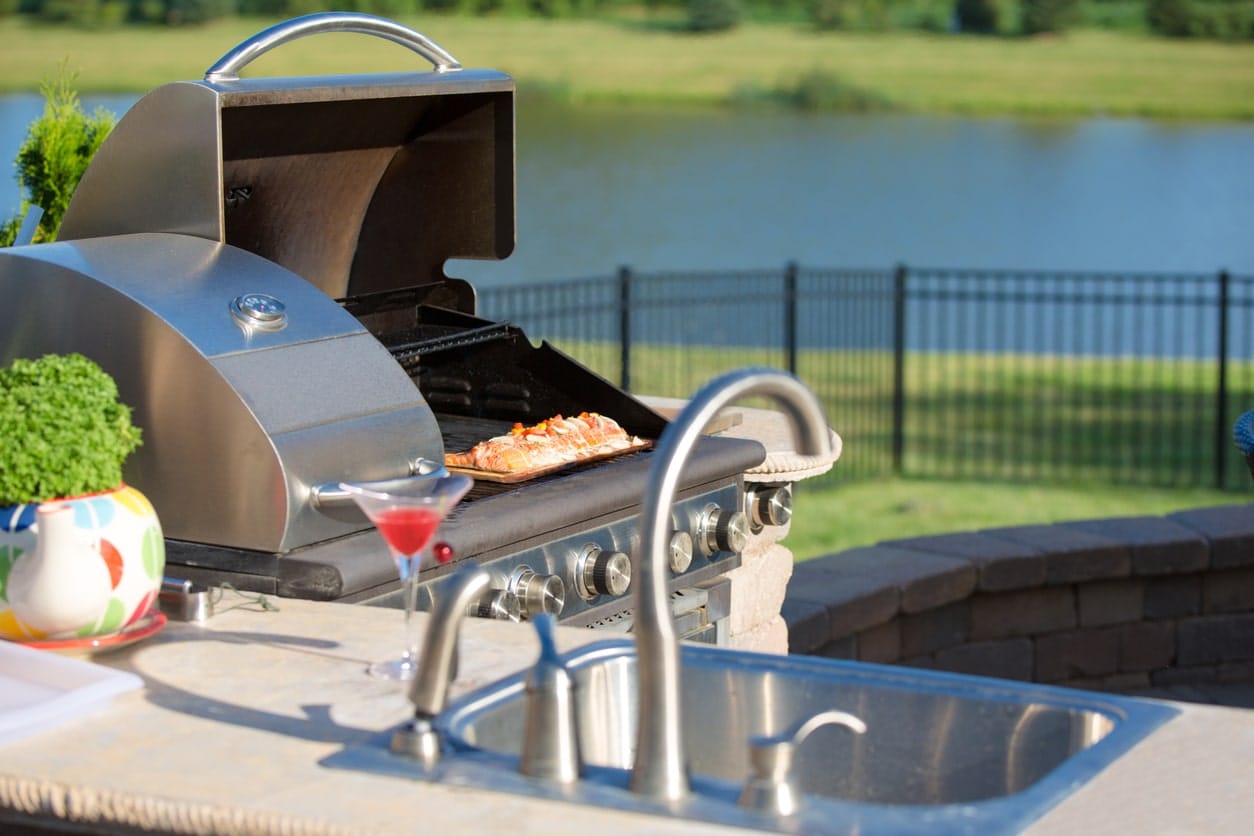 Built-in BBQ: How to create a dream grilling space - Foyer Gaz